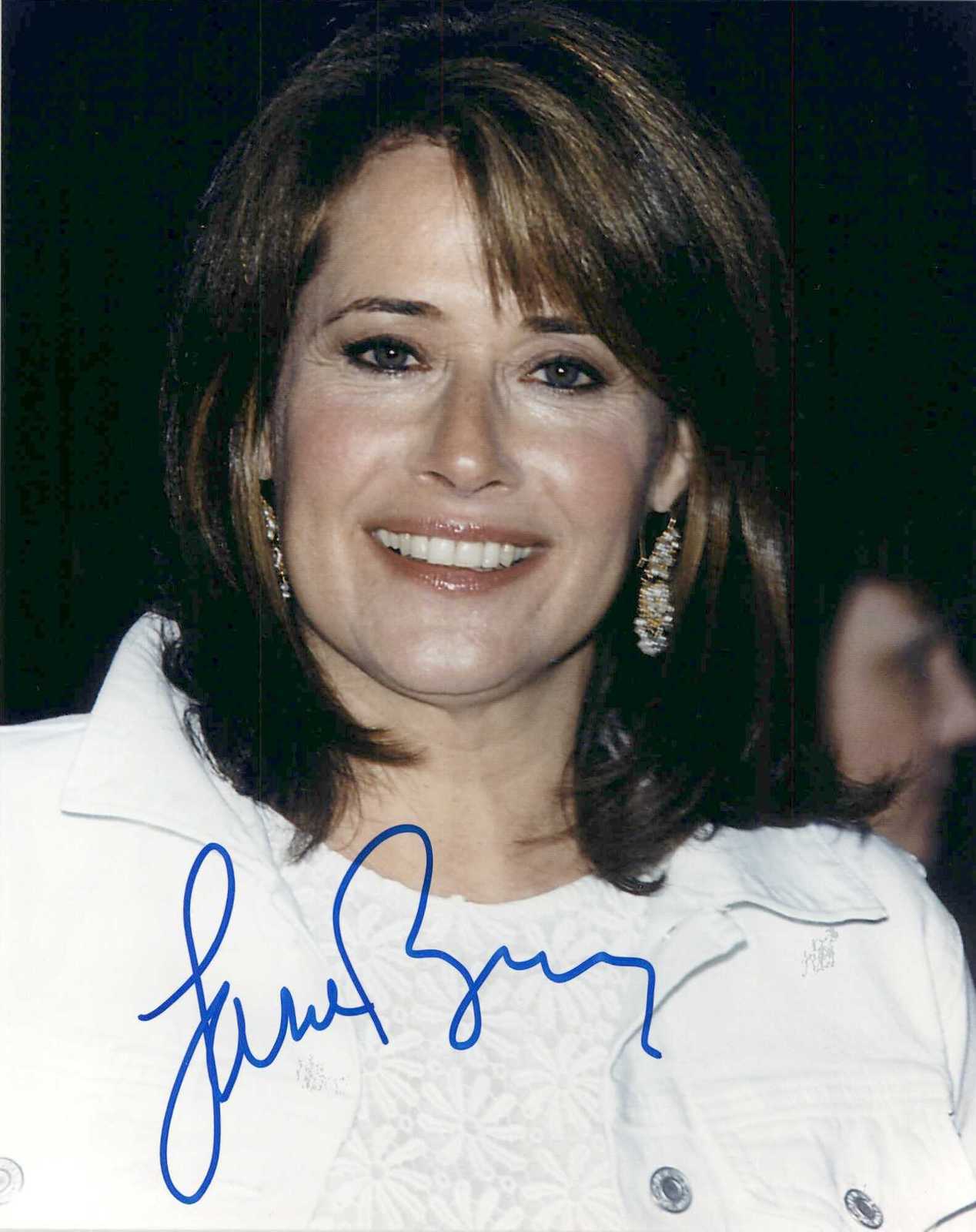 Lorraine Bracco Signed Autographed Glossy 8x10 Photo - Photographs