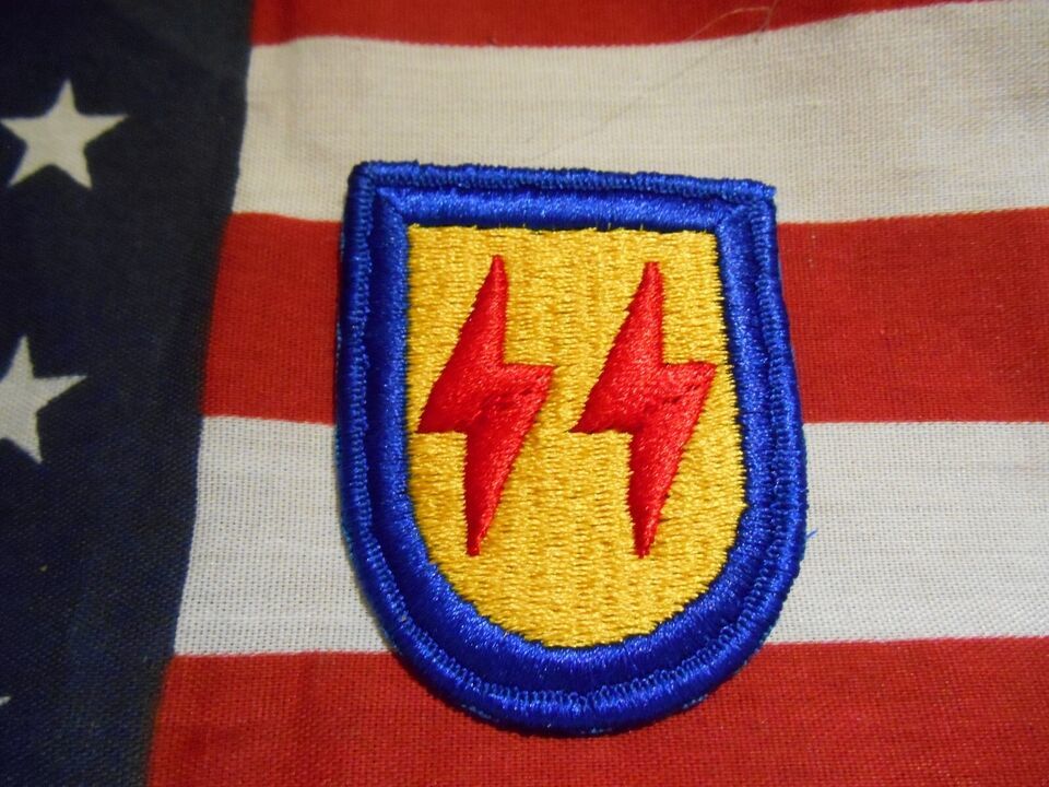 US Army 425th Infantry Regiment LRS Ranger Unit Airborne Beret Flash ...