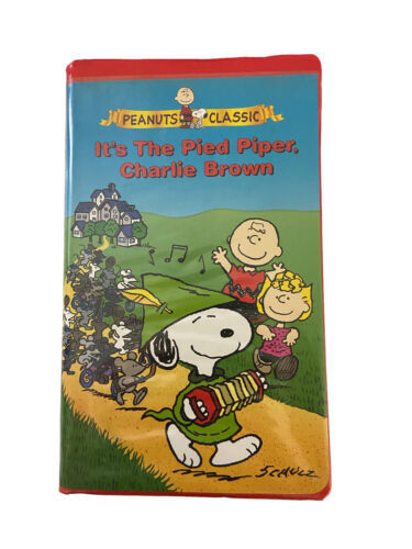 Its the Pied Piper Charlie Brown VHS Tape 2000 Clamshell Peanuts Snoopy ...