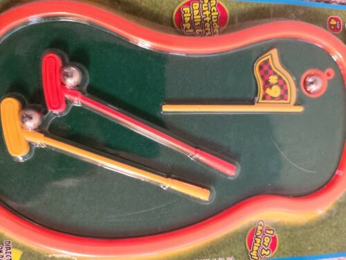 NEW Vintage Finger Sports Mini Golf Novelty Game Putters Ball Finger ...