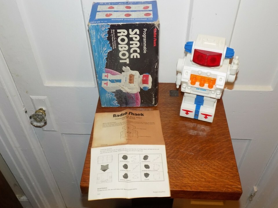 Vintage Programmable Space Robot Radio Shack In Box - 1970-Now
