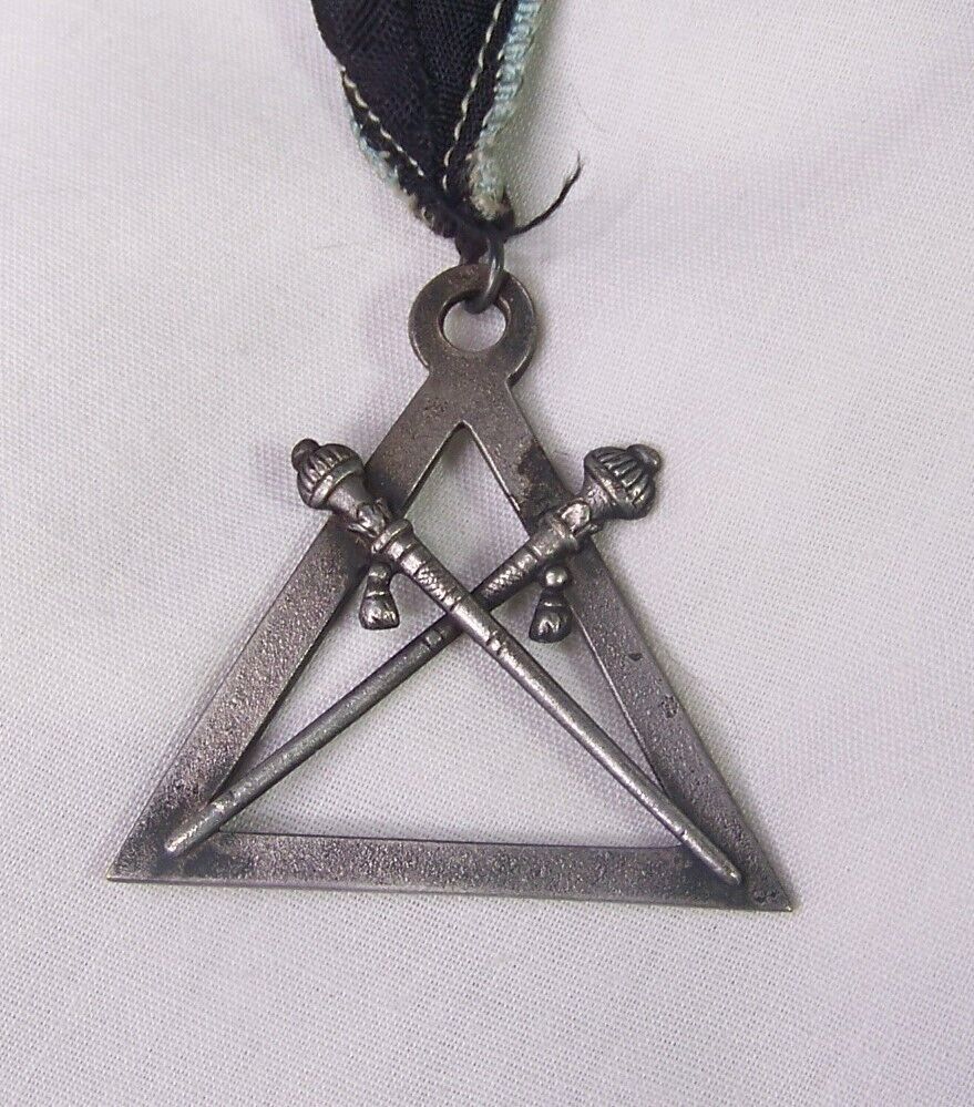 19c ANTIQUE CROSSED SCEPTER MASONIC MEDAL BADGE BALDRIC SASH - Jewels ...