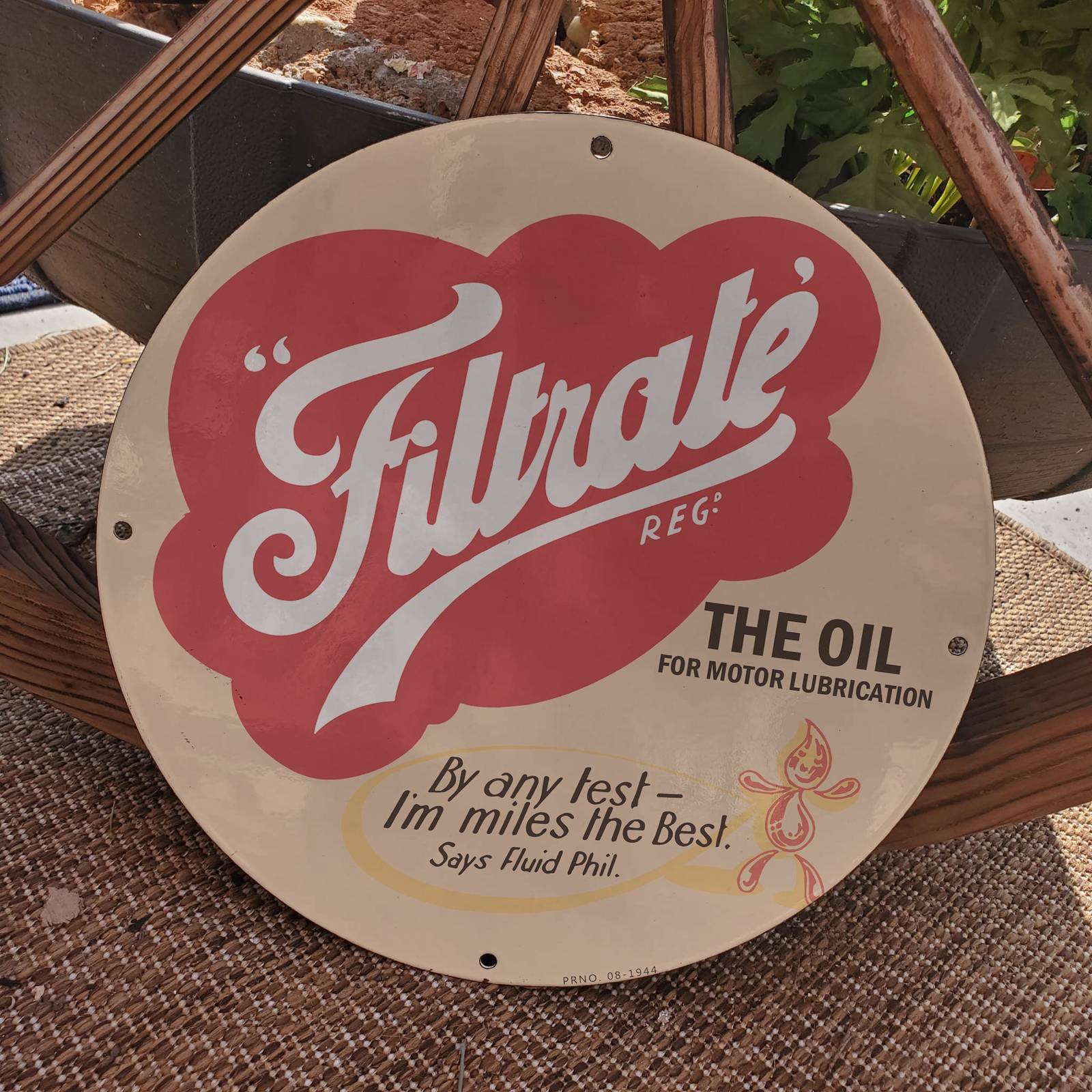 Vintage 1944 Filtrate Motor Engine Oil Lubrication Porcelain Gas & Oil ...