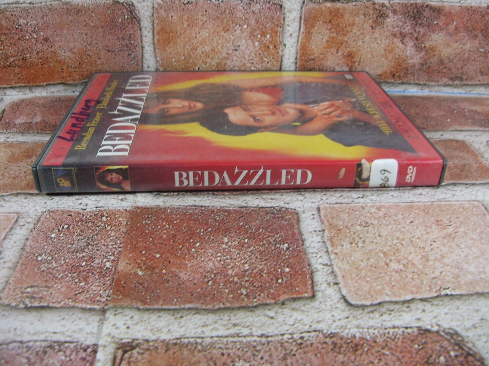 BEDAZZLED 20th Century Fox, Harold Ramis, Brendan Fraser, Elizabeth ...