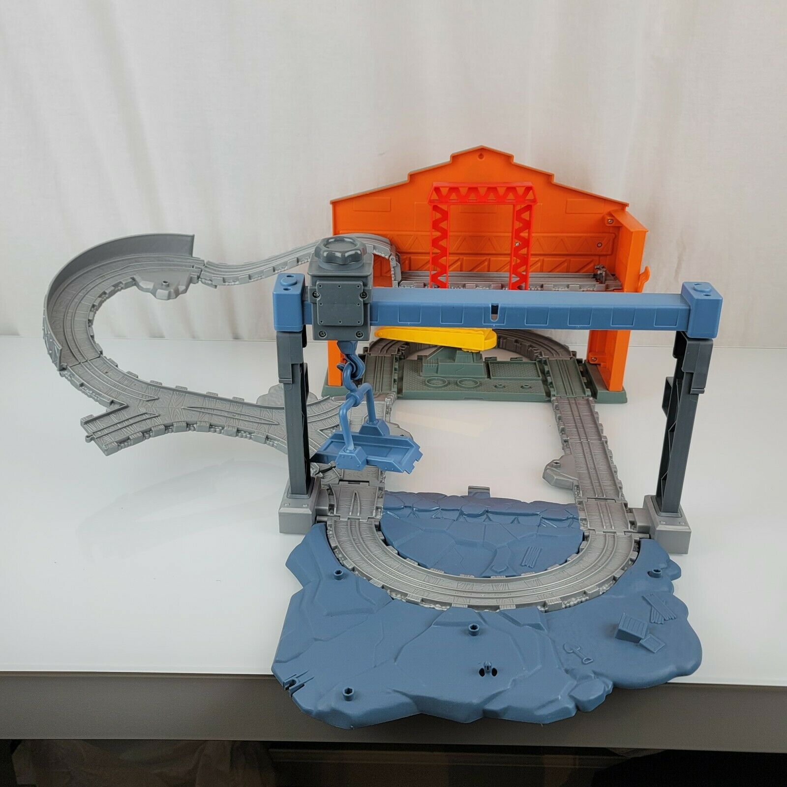 Fisher-Price Thomas & Friends Take-n-Play The BMQ Slate Loading Station ...