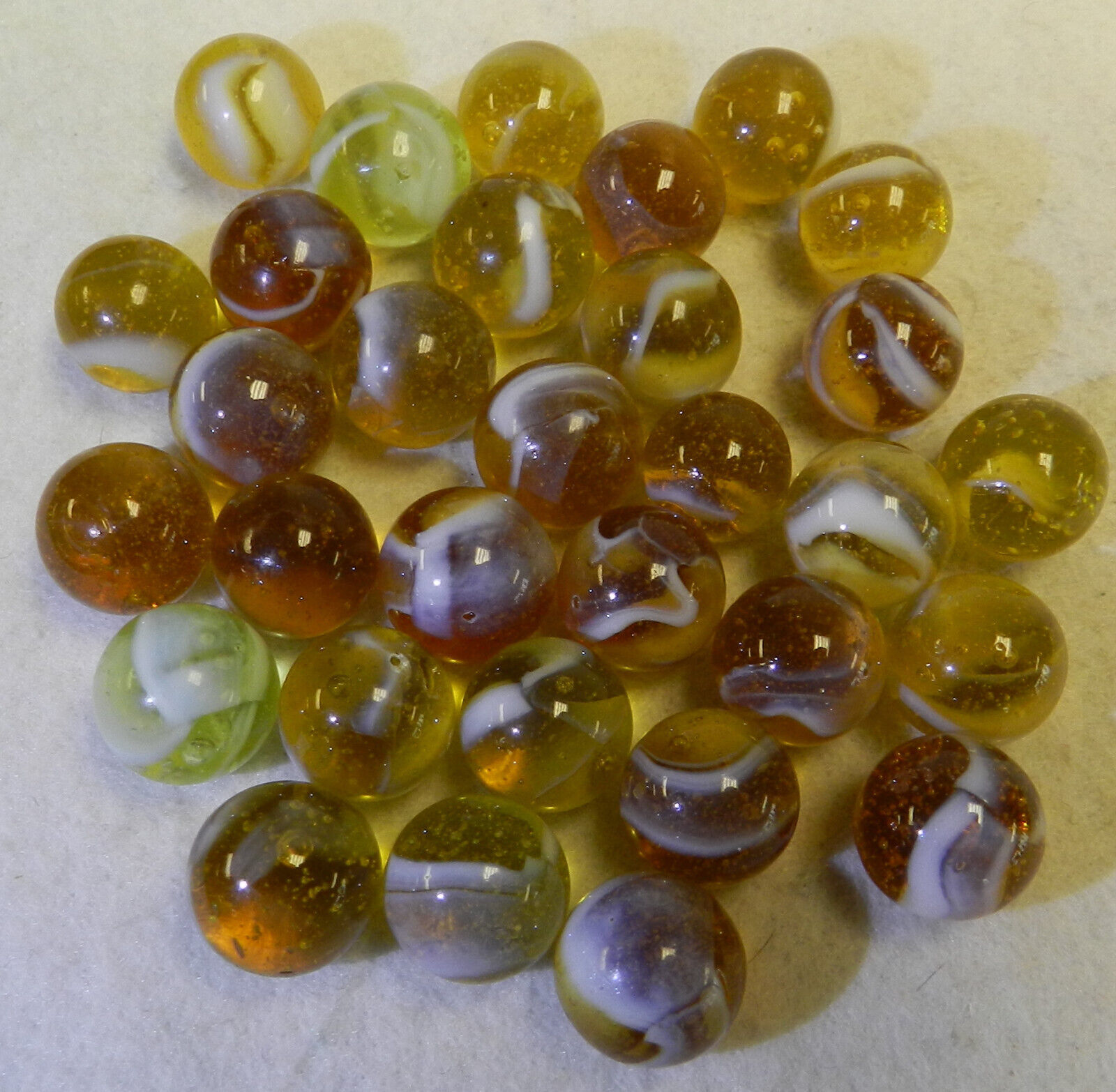 17728m Vintage Mix of 30 Yellow and Amber Glass Peltier Glass Marbles ...