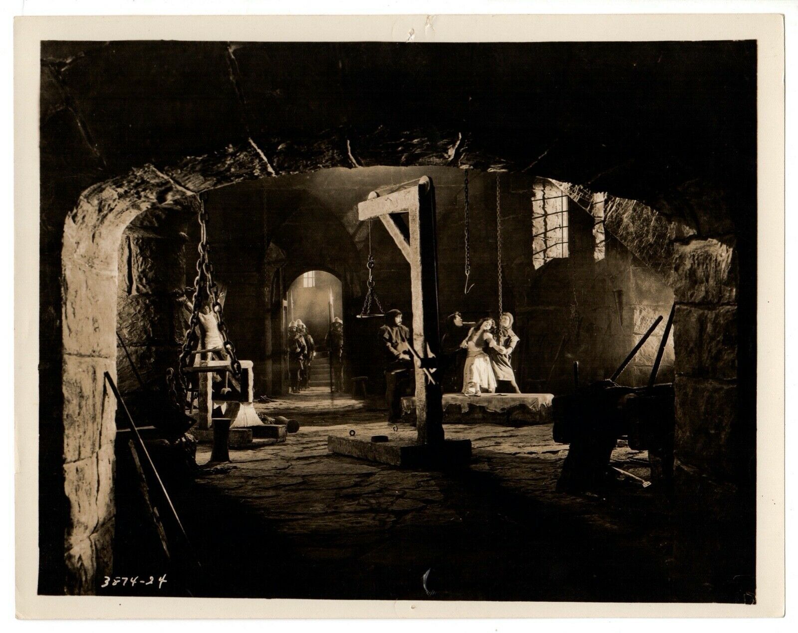 THE HUNCHBACK OF NOTRE DAME (1923) Patsy Ruth Miller in Torture Chamber ...