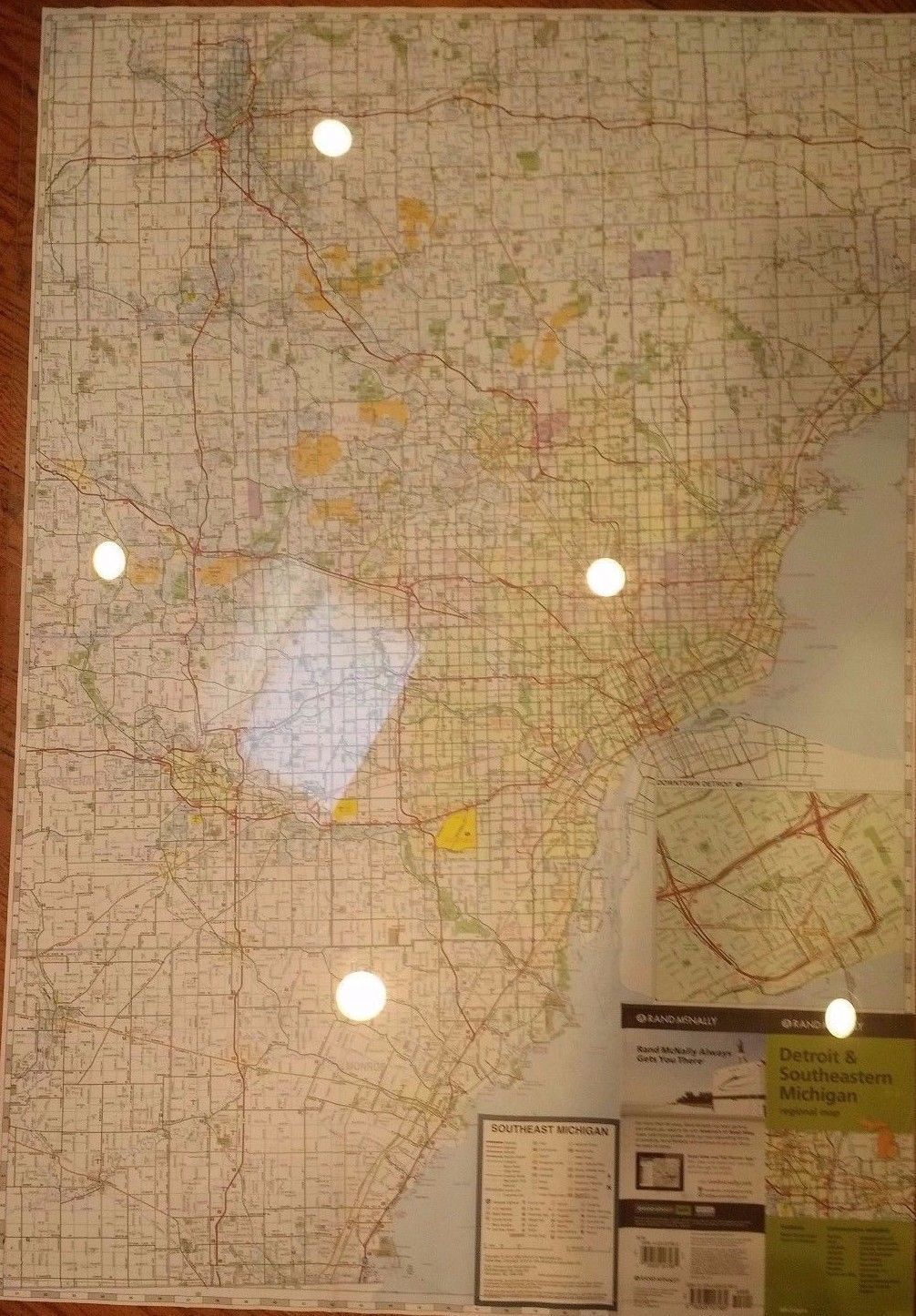 Detroit and South Eastern Michigan Laminated Wall Map (R) - Maps & Atlases