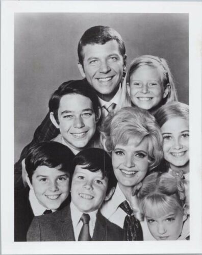 The Brady Bunch first season Brady family portrait 8x10 photo - Photographs