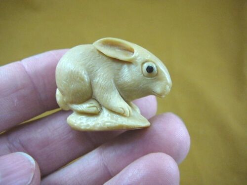 (tb-rab-2) little bunny foo foo Tagua NUT palm figurine Bali carving ...