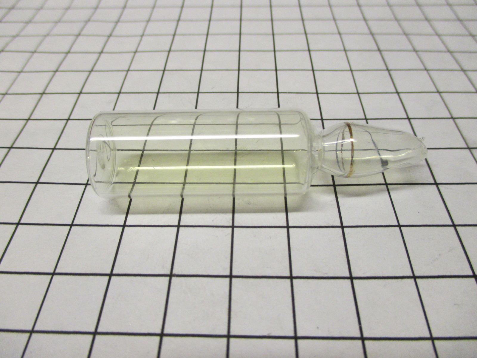 99% Chlorine Gas Ampoule Element Sample - Other