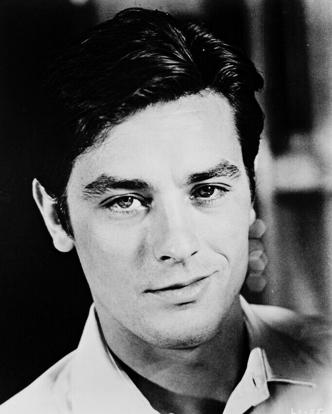 ALAIN DELON HEAD SHOT 8X10 B&W PHOTO - Color