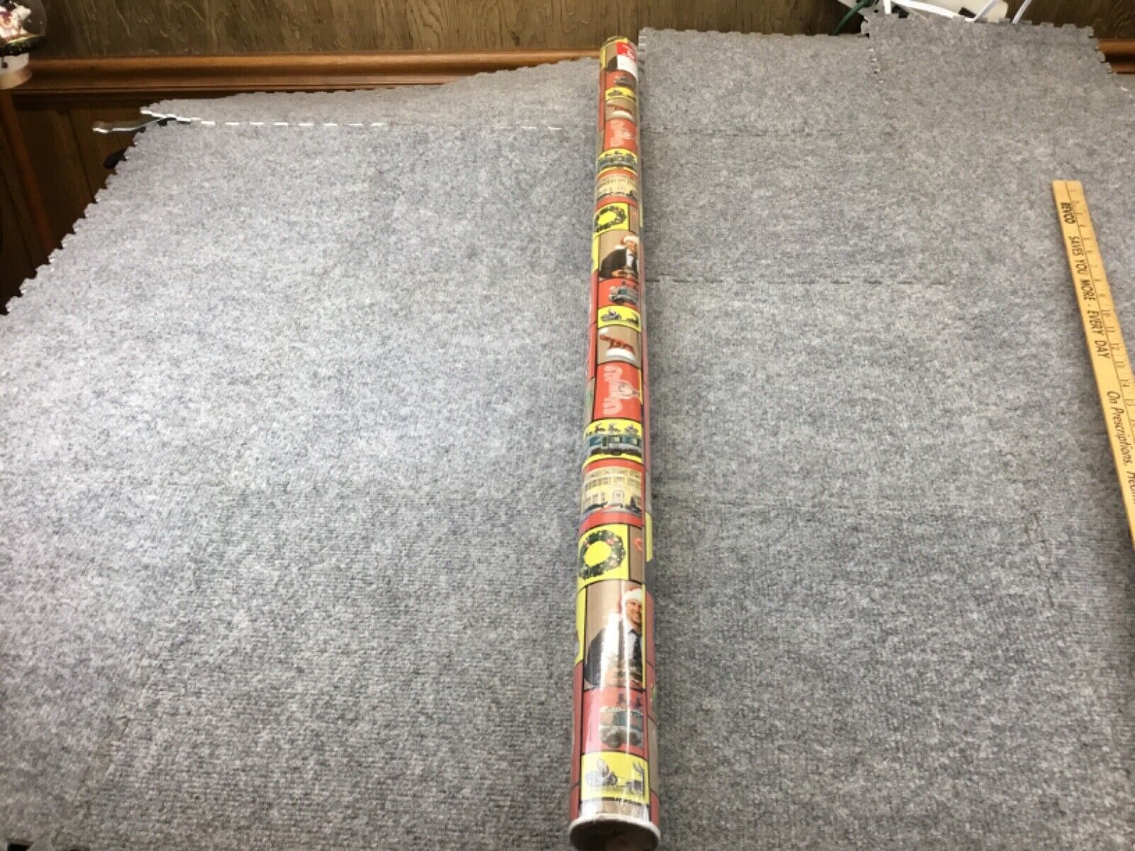Chevy Chase National Lampoon Christmas Vacation Wrapping Paper 40 Sq Ft ...