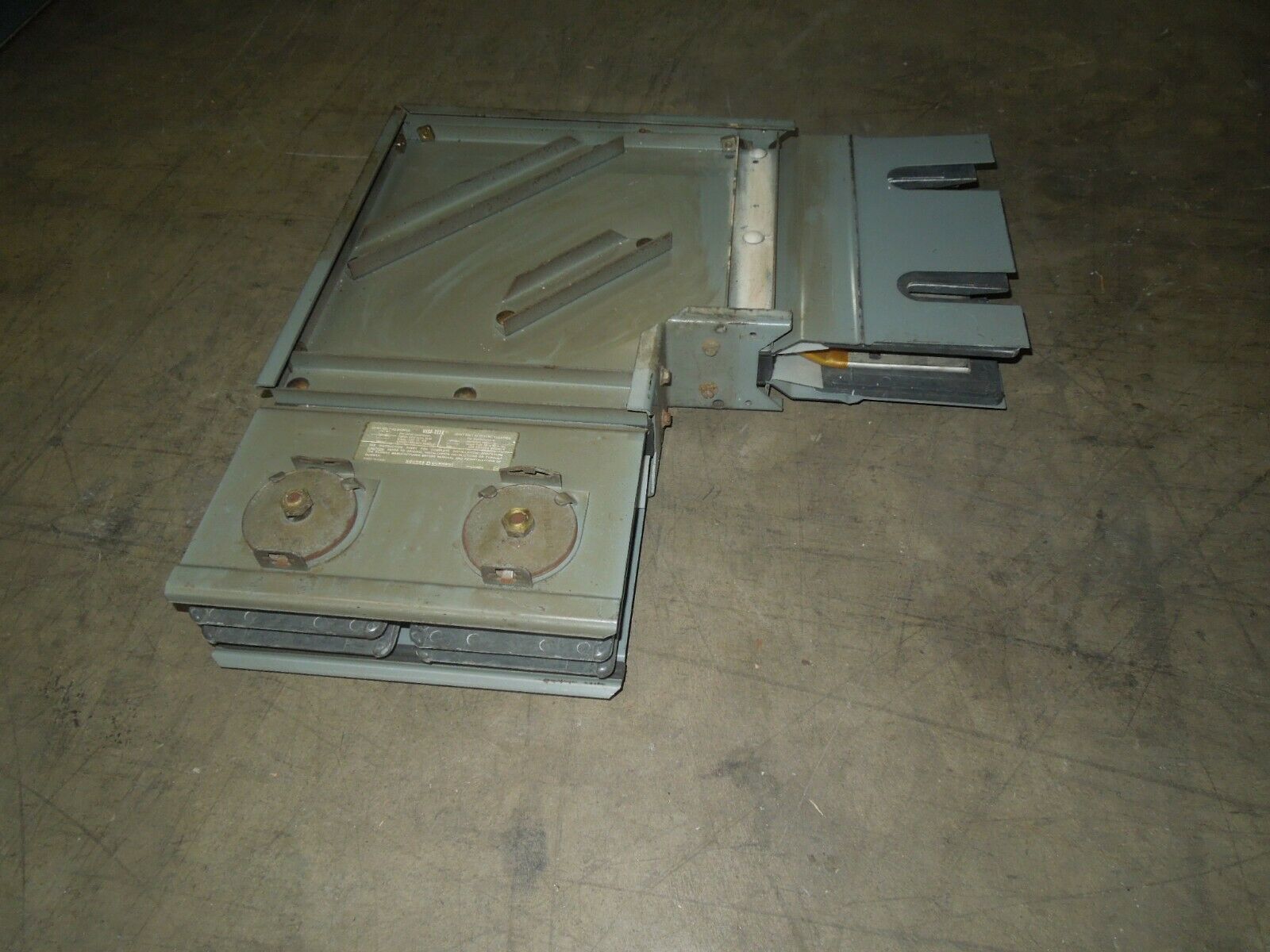 Square D CF-320-LFM14 I-Line Copper Feeder Busway 2000A 3ph 3W Flatwise ...