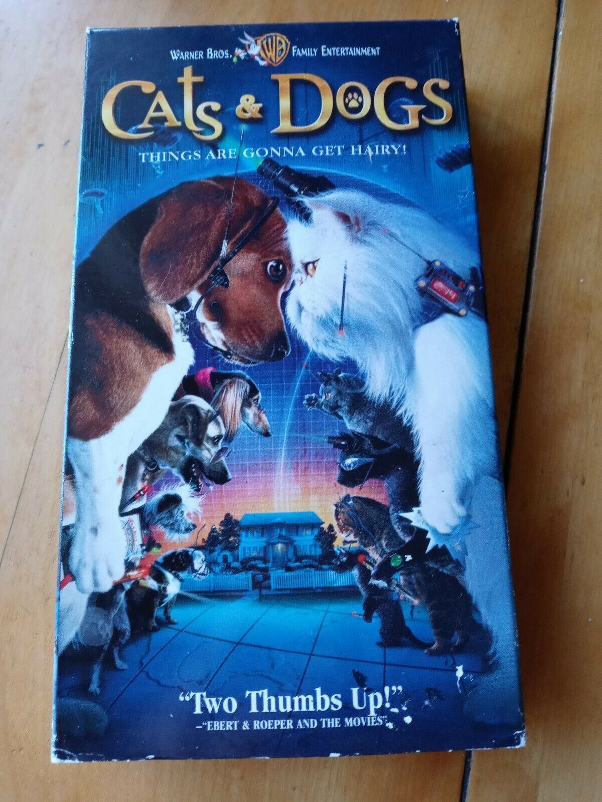 Cats & and Dogs (VHS Movie 2001) Warner Bros. - VHS Tapes