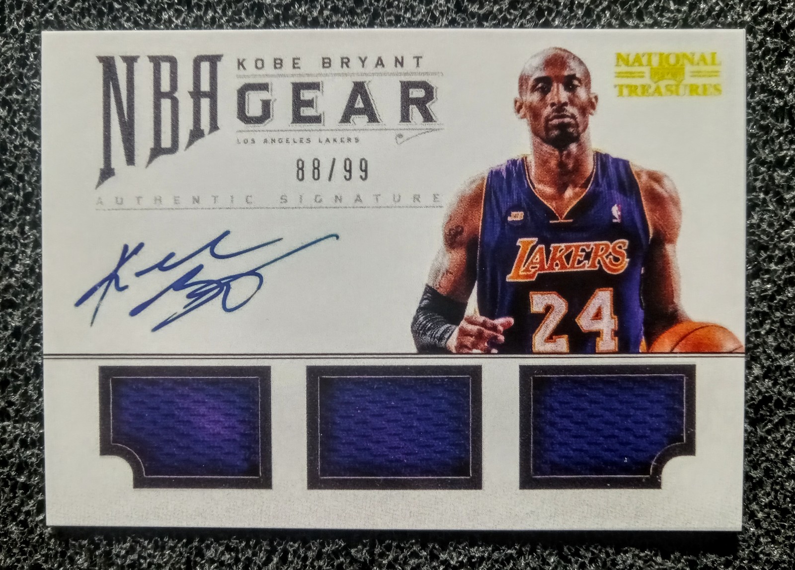 Kobe Bryant Lakes NBA Gear National Treasures Autograph Card /99 ...