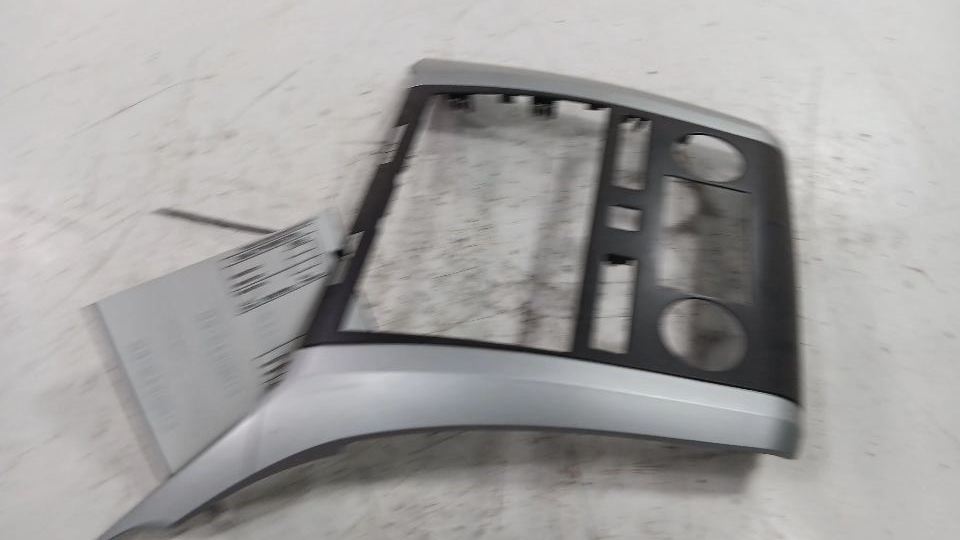 Chevy Traverse Radio Bezel Trim Dash Surround 2012 - Trim