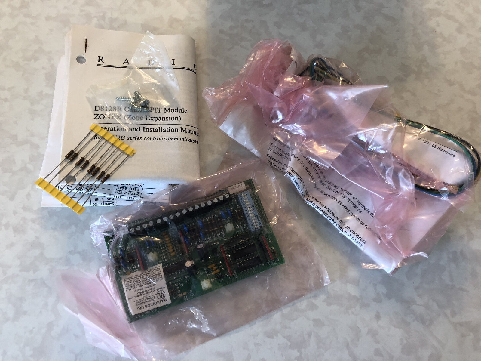 Radionics Security Alarm D8128B Octopopit Module, 8 Channel Sensor - Other