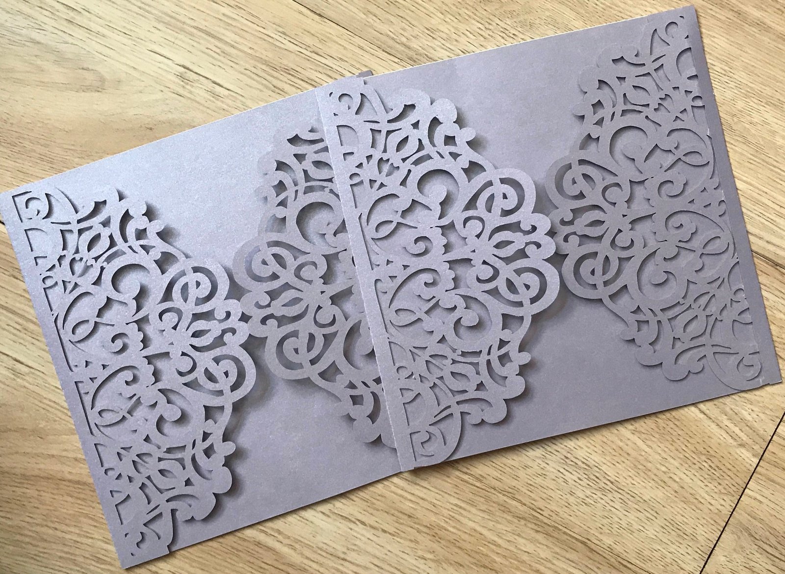 50pcs Pearl Light Purple Laser Cut Invitation,laser cut wedding ...
