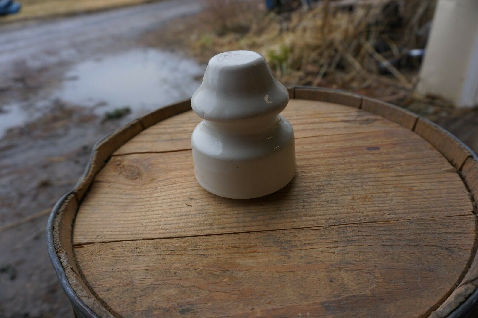 PP White Porcelain Insulator - Insulators