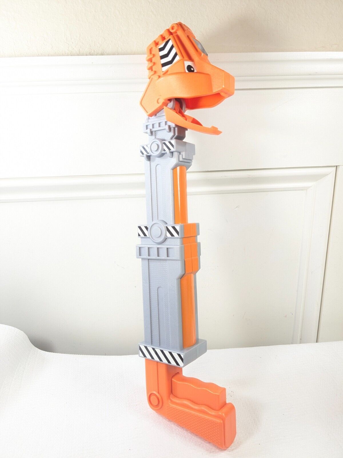 Dinotrux Skya Grabber Lift & Grab toy Netflix orange dinosaur truck ...