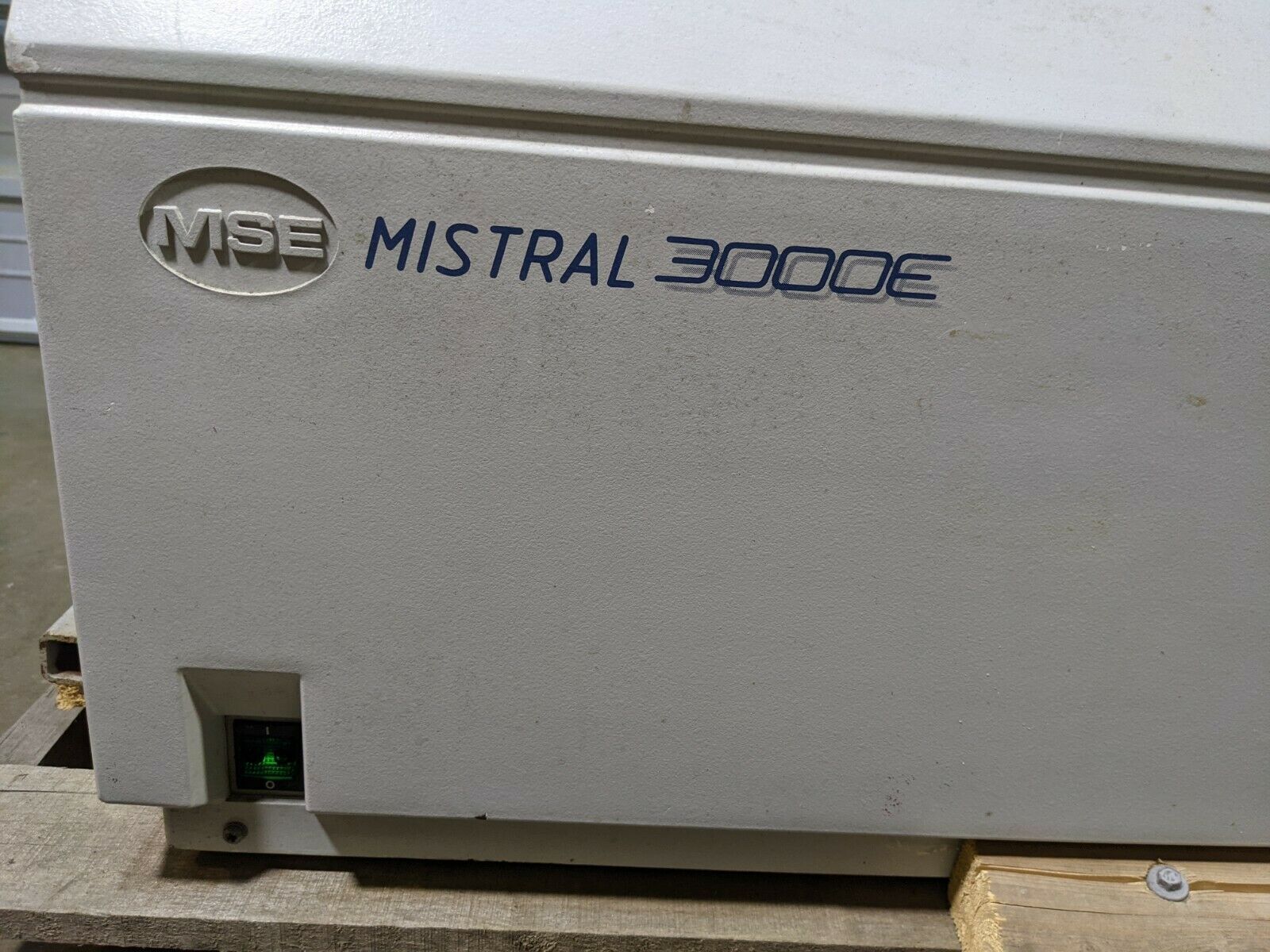 Sanyo MSE Mistral 3000E Bench-Top Centrifuge without Rotor - Everything ...