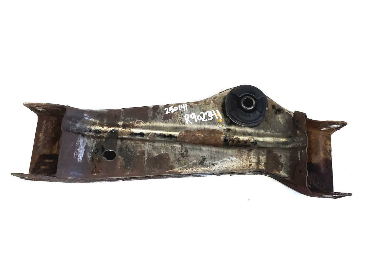 2004 Hummer H2 OEM Front Differential Mount Crossmember - Axle Parts