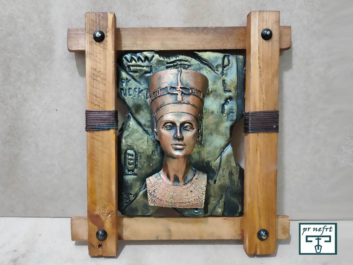 Rare and distinguished. A mural of the beautiful Queen Nefertiti ...