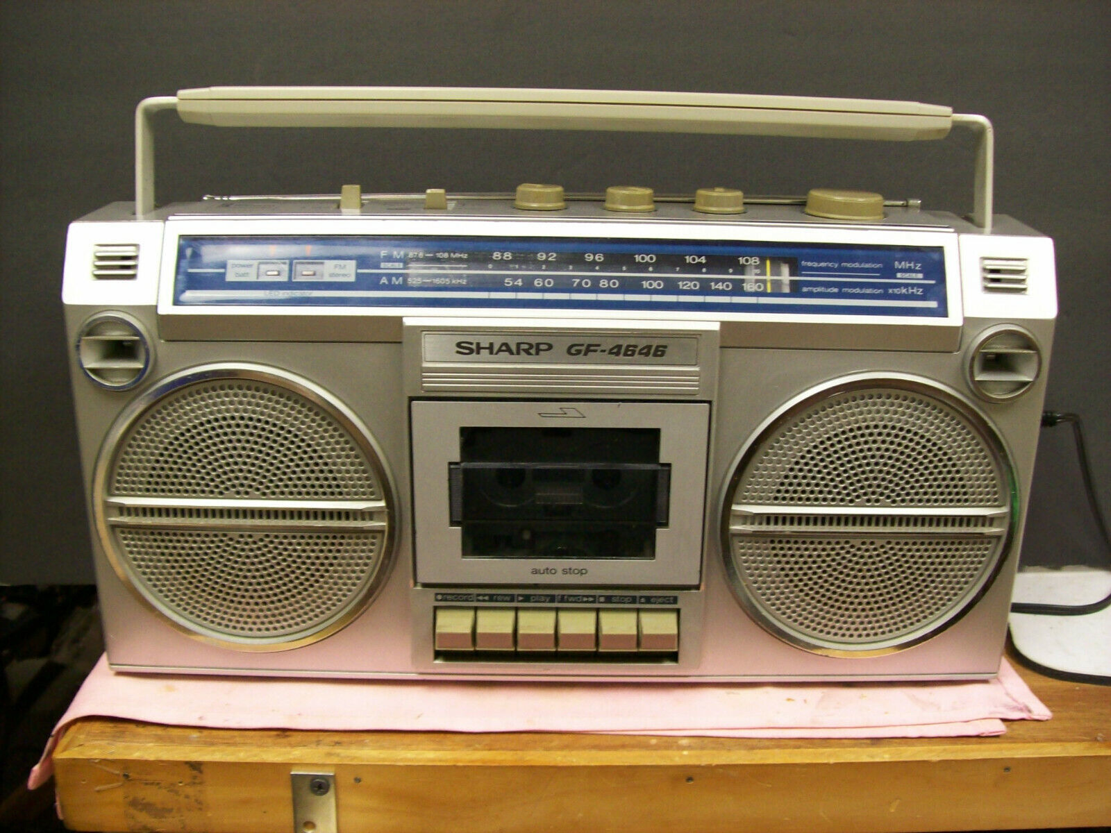 SHARP GF-4646 Vintage Boombox AM/FM Radio/Cassette SERVICED - Boomboxes