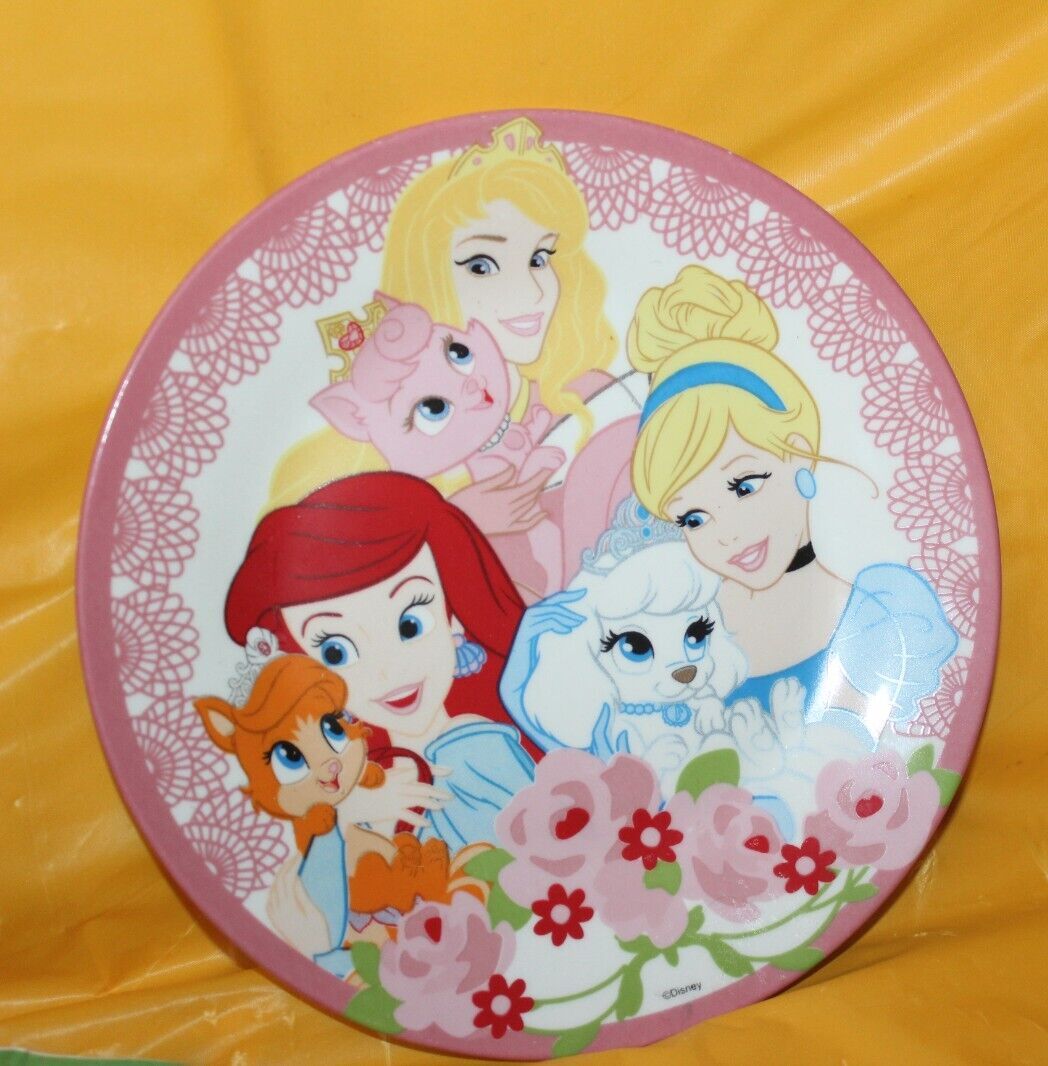 Disney Princess And Animal Pets Ceramic Collector plate - Plates