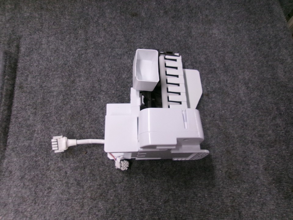 WR30X28682 GE REFRIGERATOR ICEMAKER - Refrigerator & Freezer Parts