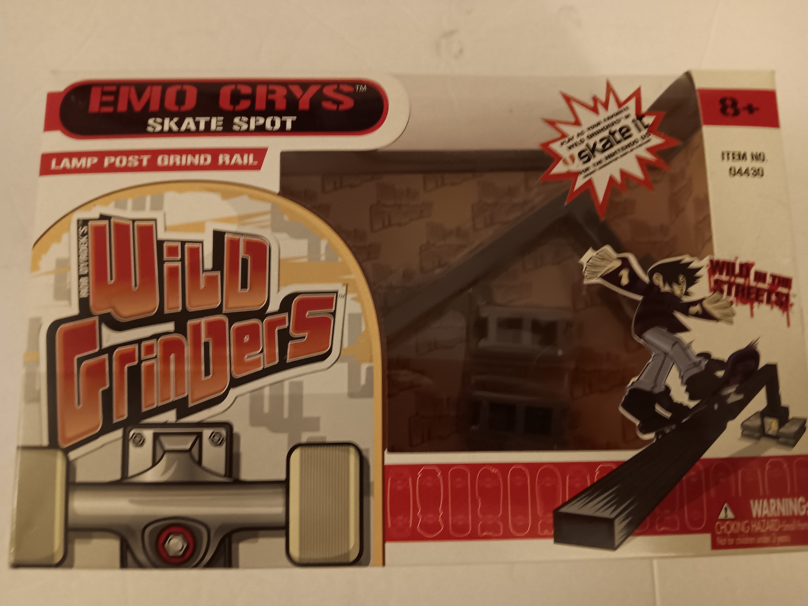 Wild Griders Emo Crys Skate Spot Fingerboard Playset Lamp Post Grind ...