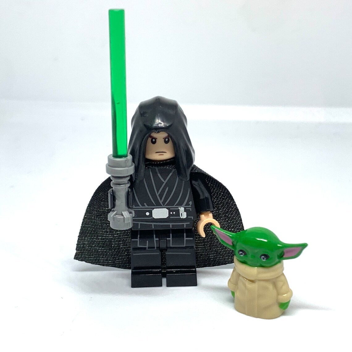 Star Wars The Mandalorian Luke Skywalker and Grogu Minifigures Building ...