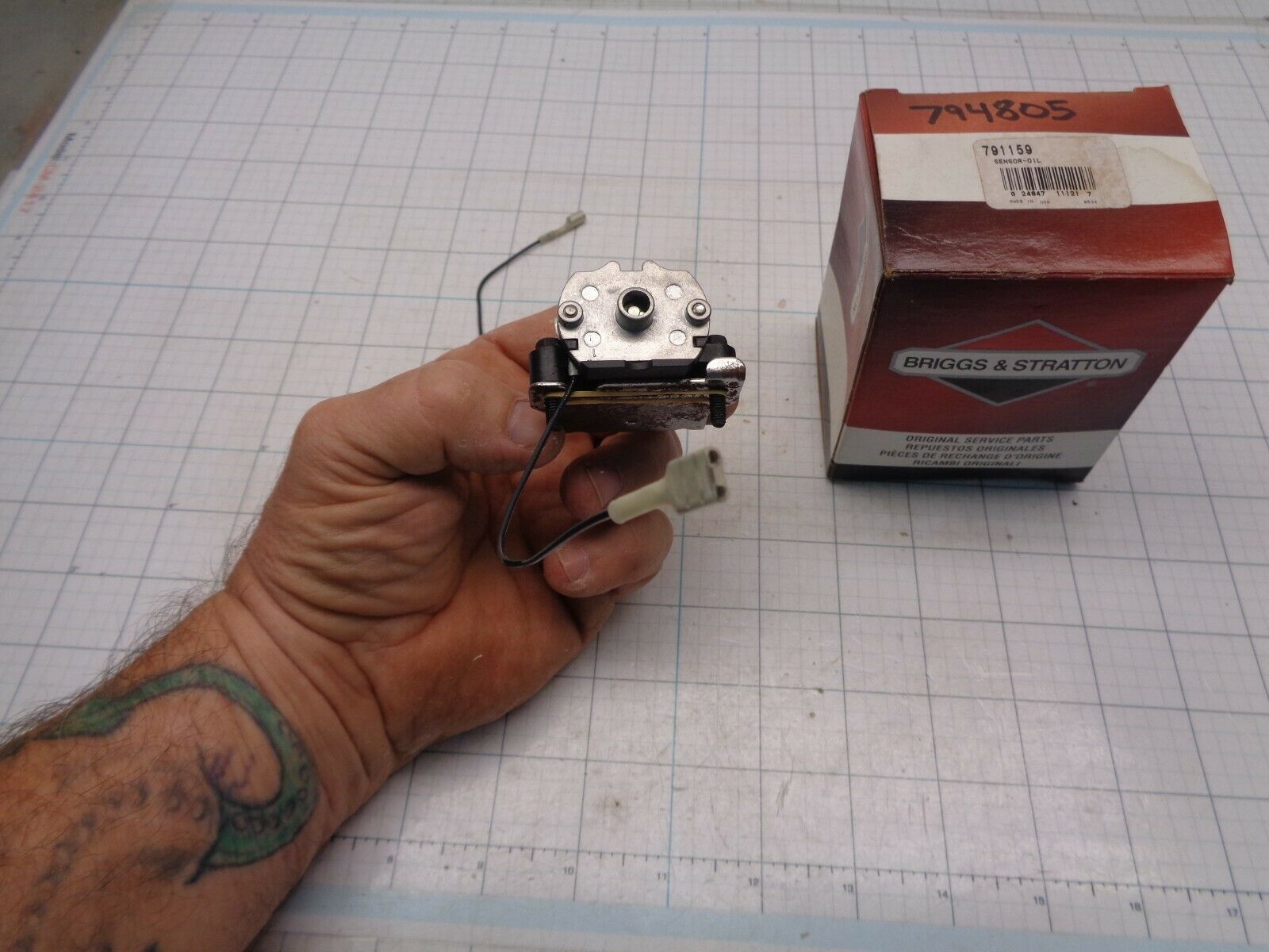 Briggs & Stratton 791159 Oil Sensor aka 794805 OEM NOS - Lawn Mower Parts
