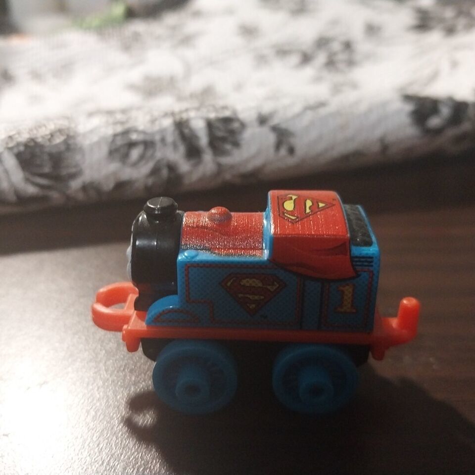 Thomas The Tank Engine Friends Mini Superman Thomas - Other Railroads ...