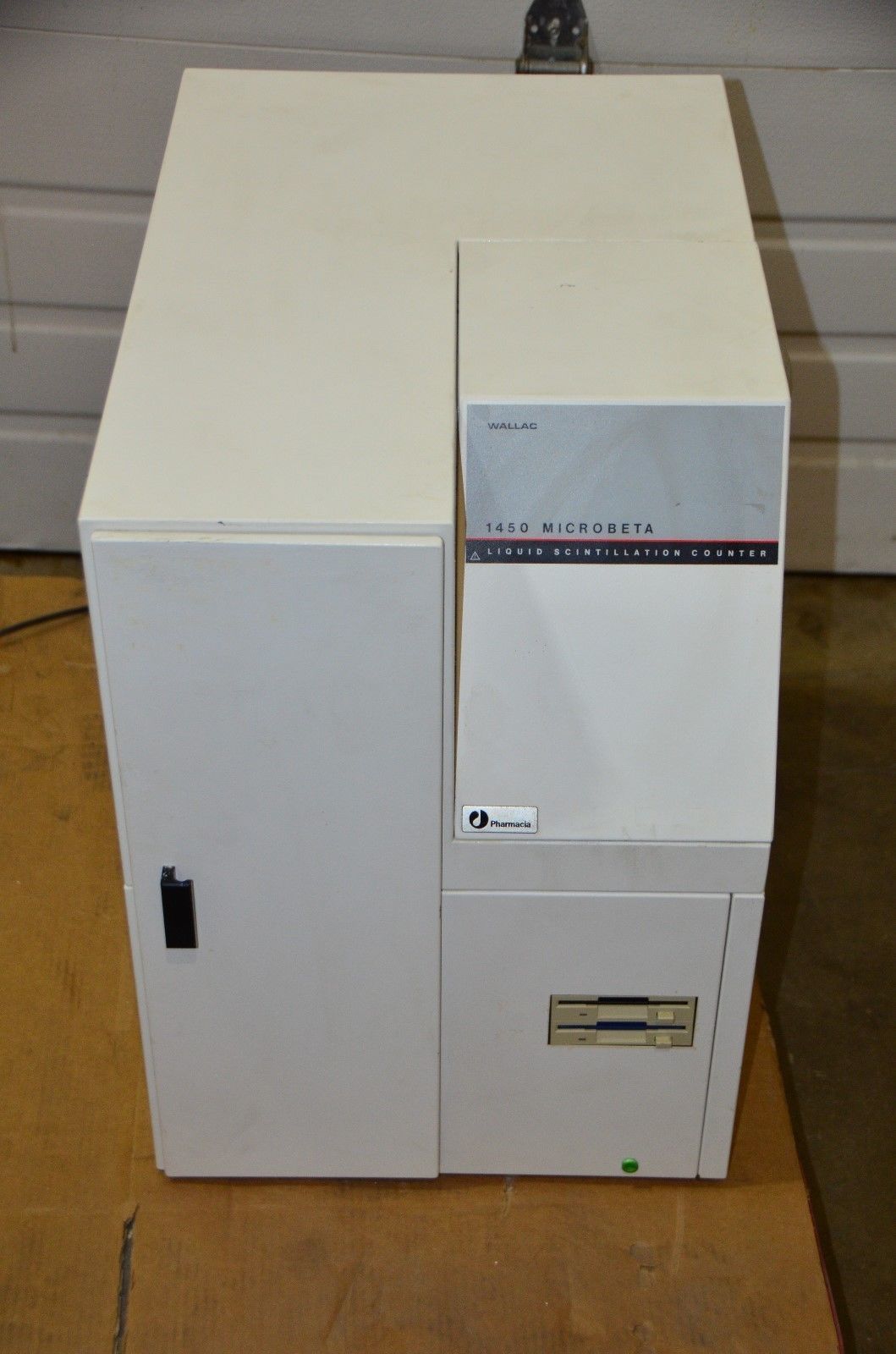 Wallac 1450 Microbeta Liquid Scintillation Counter 1450-001 with ...