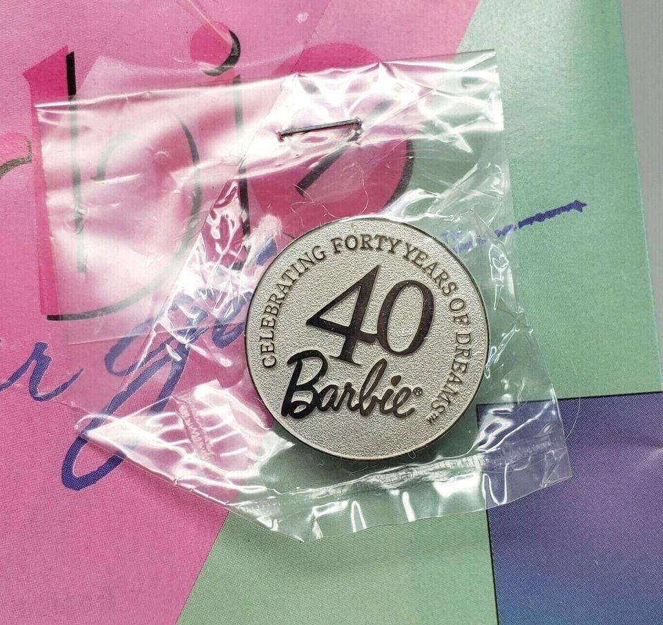 MATTEL 1999 BARBIE 40 CELEBRATING FORTY YEARS OF DREAMS LAPEL PIN W ...