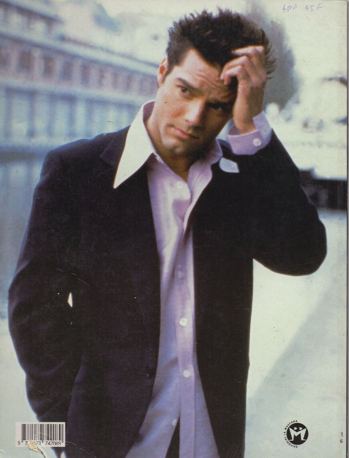 RICKY MARTIN Idolos del Pop 1997 spain book libro La Mascara photos ...