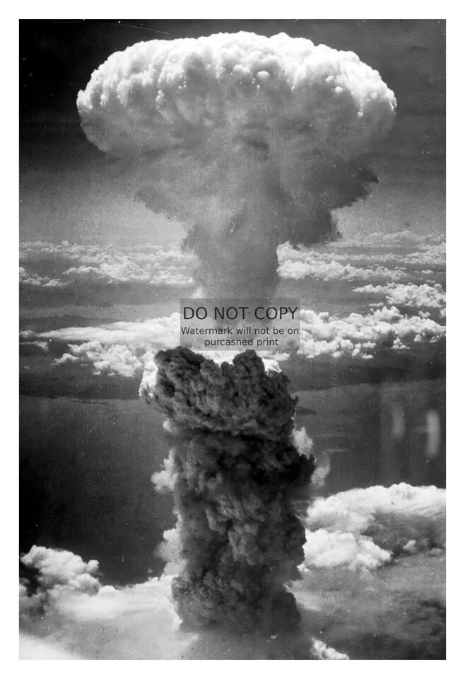 NUCLEAR EXPLOSION MUSHROOM CLOUD OVER NAGASAKI WW2 4X6 PHOTO - Photographs