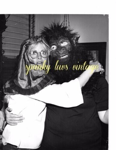 Vintage Celebrity Photo Sally Struthers Judy Derrick With Gorilla ...