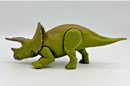 Jurassic World Triceratops Battle Damage 8” Dinosaur Action Figure ...