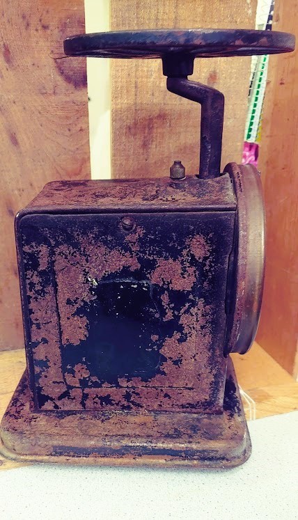 Antique Simmon's Hardware 20 Pound Countertop Scale - Scales