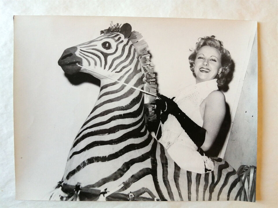 MARIA VINCENT & ZANO - ORIGINAL PHOTO - VERY RARE - CIRCA 1950- show ...