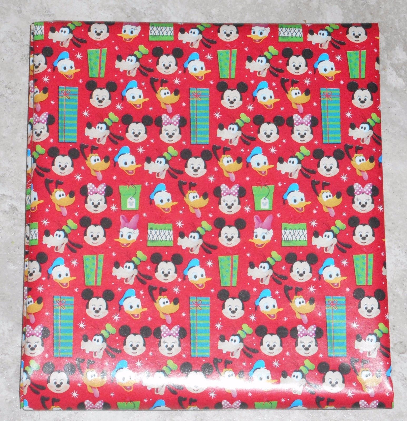 American Greetings Disney Mickey Mouse Christmas Wrapping Paper 20 SQ ...