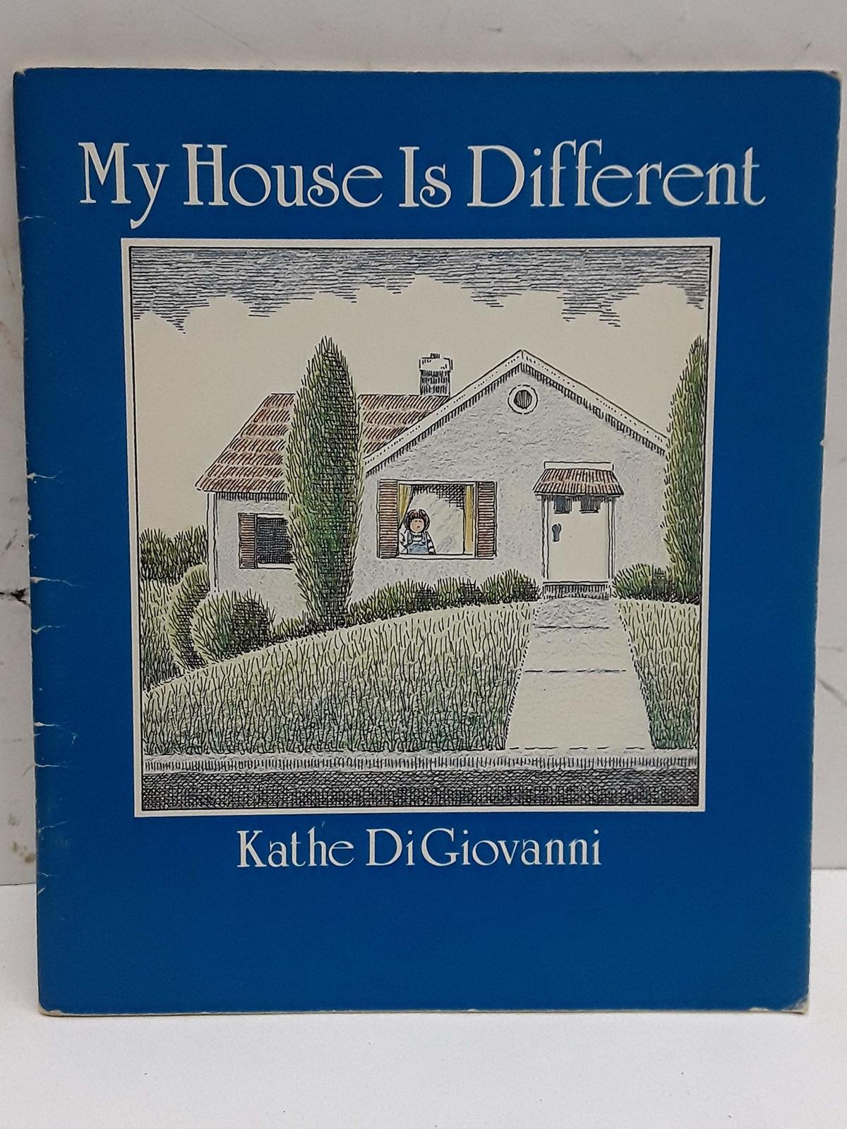 My House Is Different (Early Steps Series) Kathe DiGiovanni and David Spohn - Books & Magazines