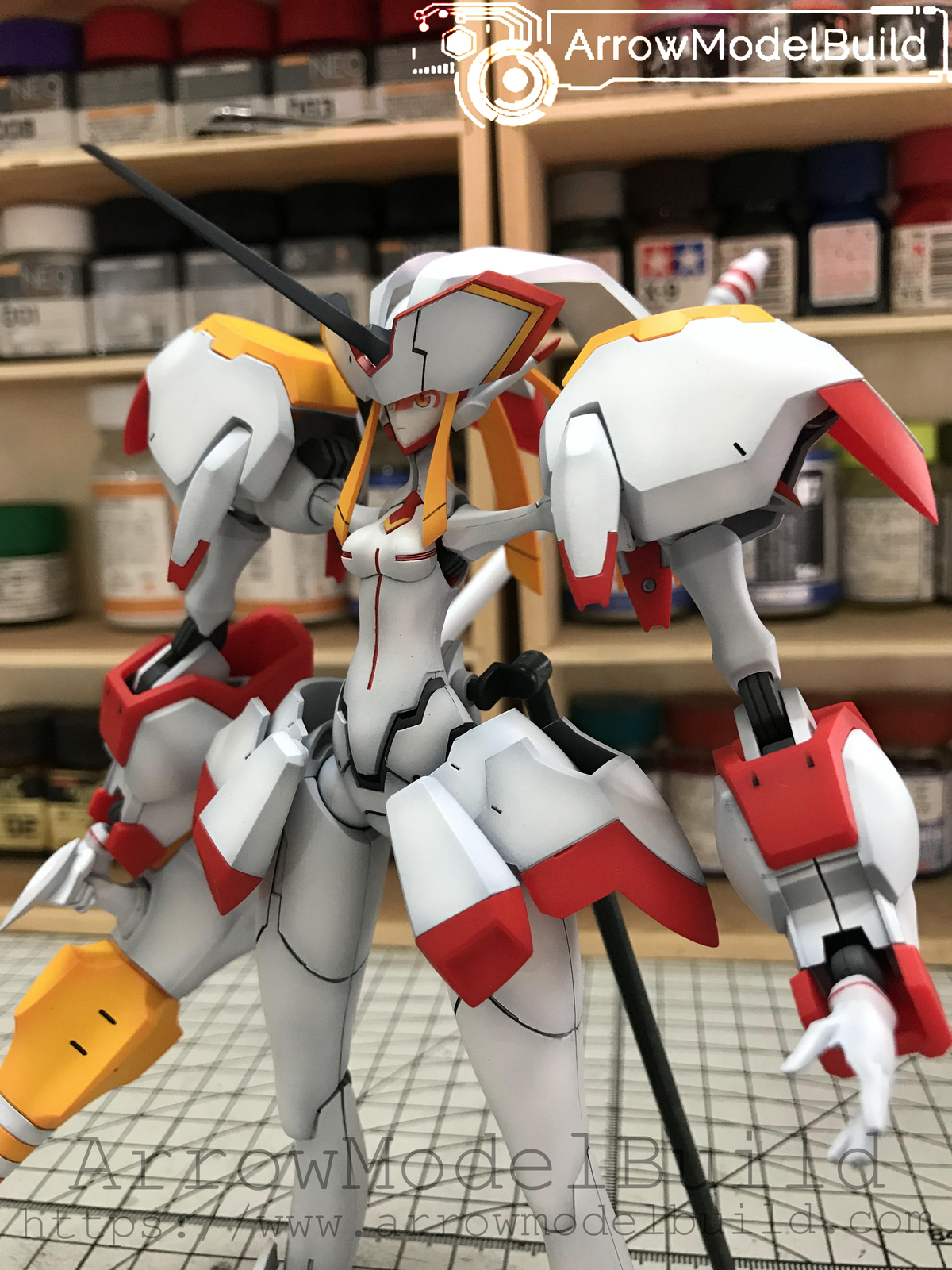 ArrowModelBuild DARLING in the FRANXX Strelitzia Built & Painted Model ...