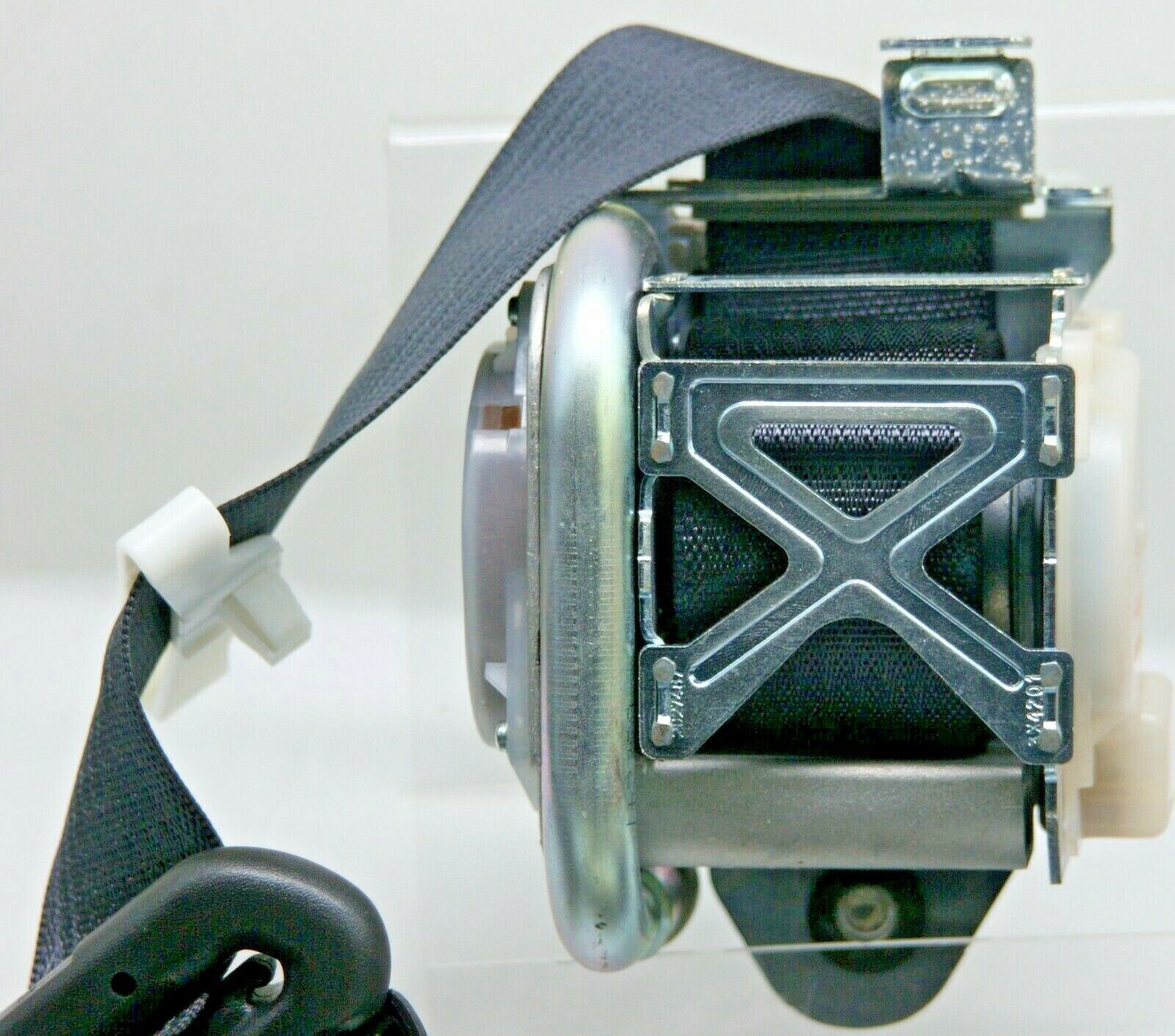 05-07 Ford Mustang 7R3Z-63611B09-AA LH Front Seat Belt Buckle-Retractor ...