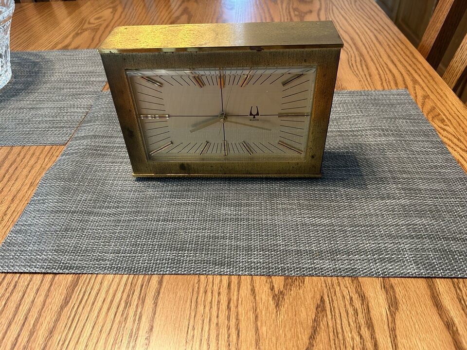 Vintage Bulova Desk Clock ~ Model D2053/4 - Decorative Collectibles