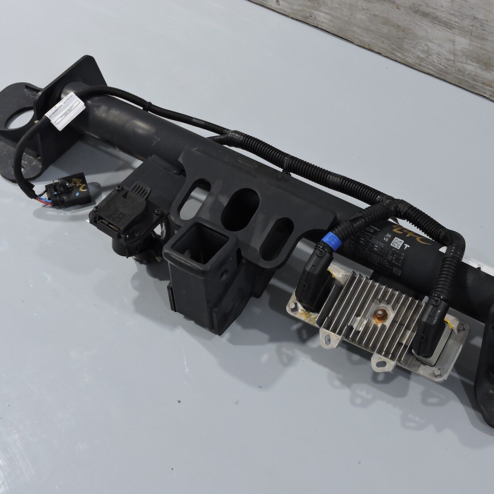 2020-2024 Tesla Model Y Rear Lower Trailer Towing Tow Hitch Bar ...