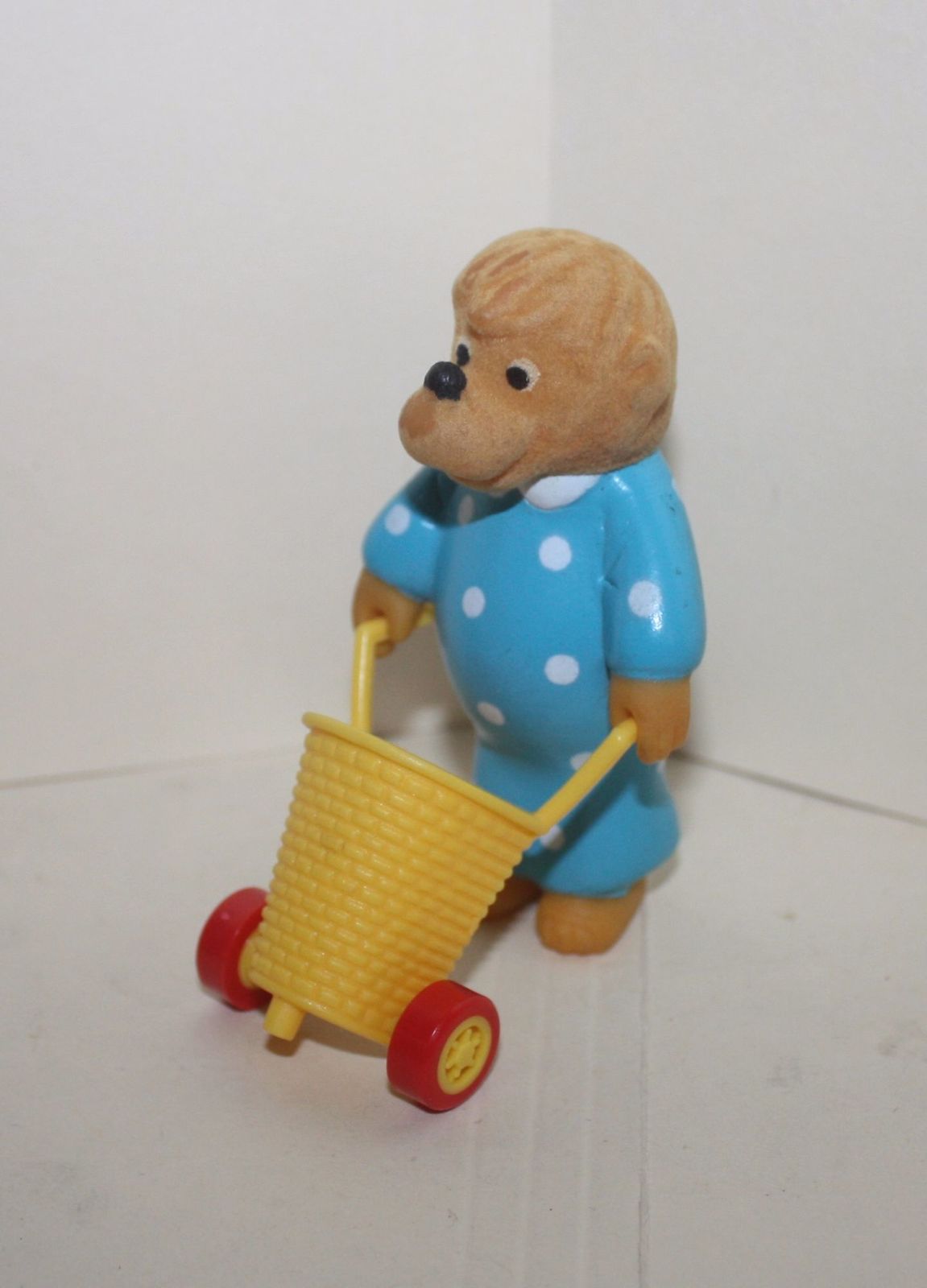 1987 McDonalds Berenstain Bears Mama Bear with Shopping Cart - Fast Food
